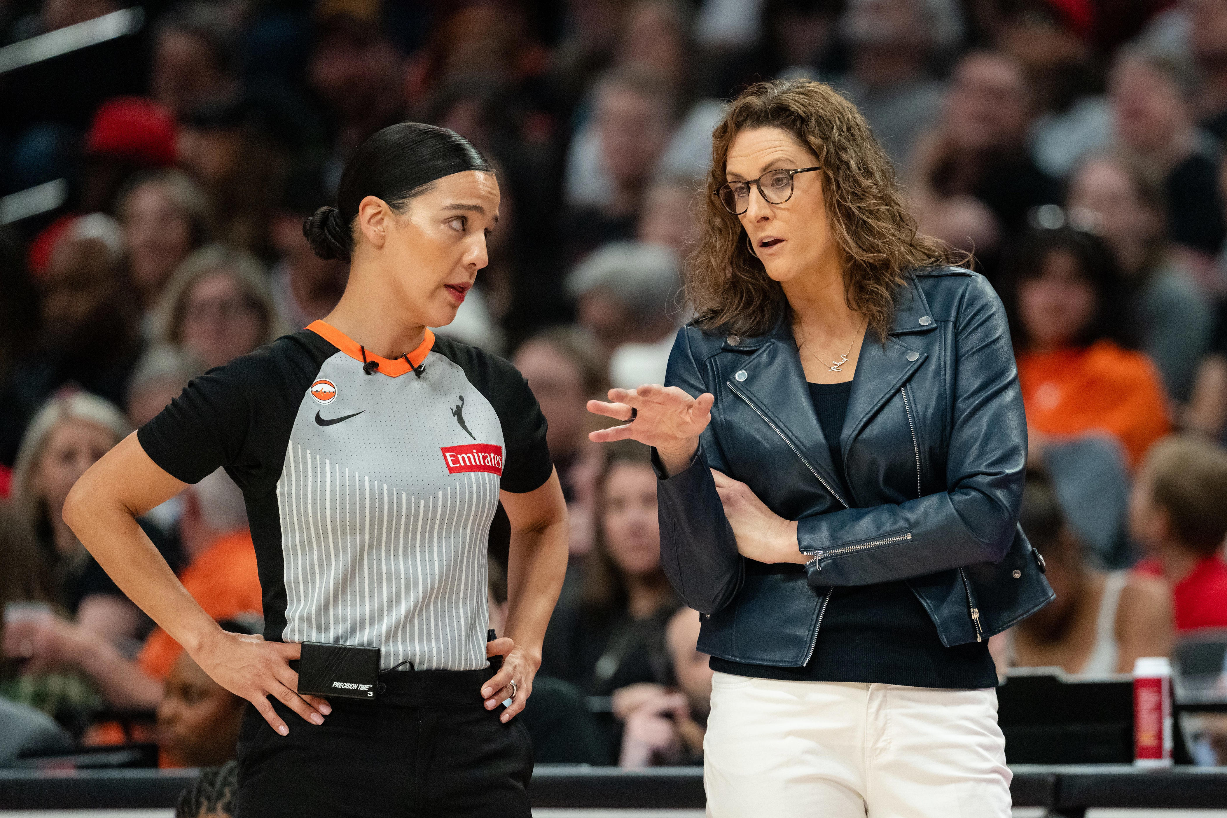 Cheryl Miller reacts to Caitlin Clark, Stephanie White bench spat