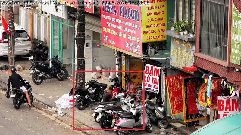 Công an Hà Nội thí điểm dùng UAV giám sát trật tự đô thị
