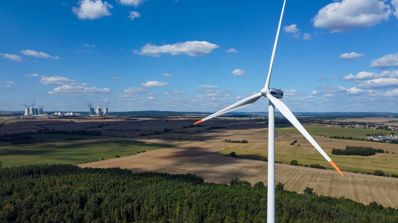 How many wind turbines would it take to equal one nuclear reactor?