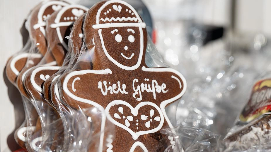 S’mores and gingerbread get a cozy upgrade