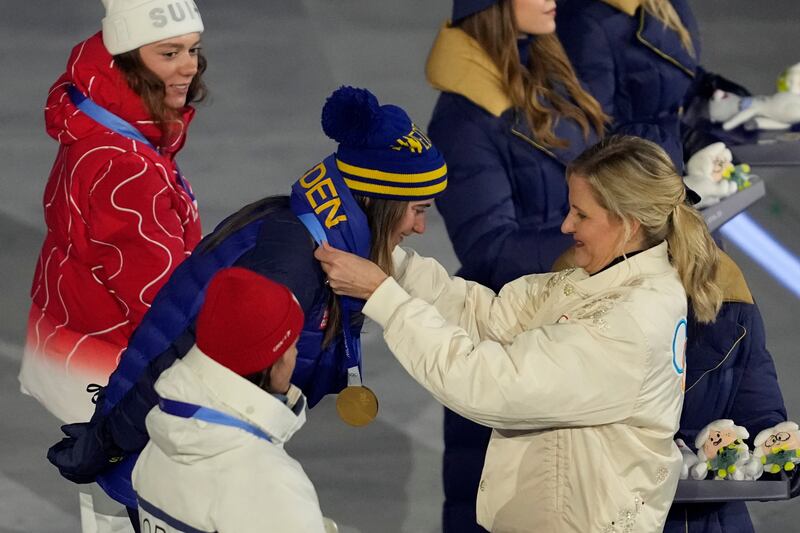 What IOC President Kirsty Coventry says about paying Olympic athletes