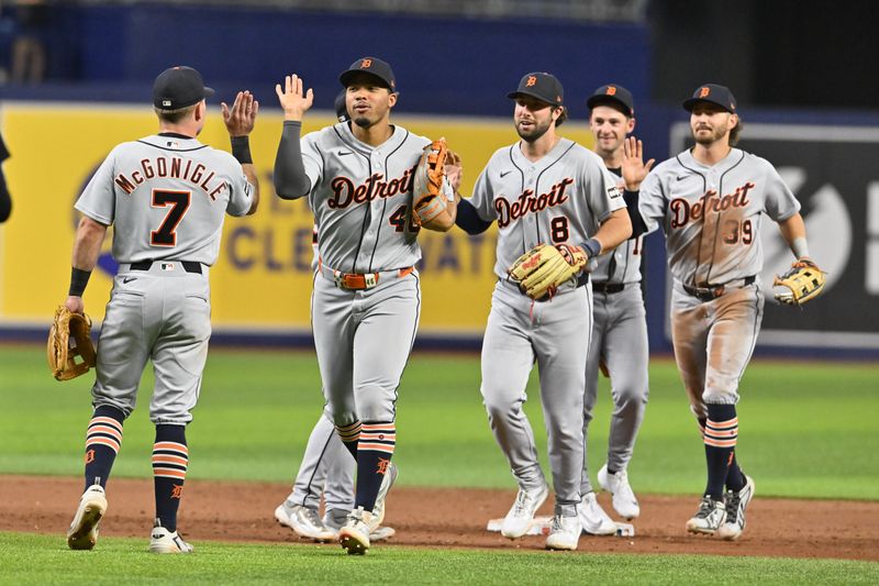 Tigers blast five home runs, hold off Rays in slugfest