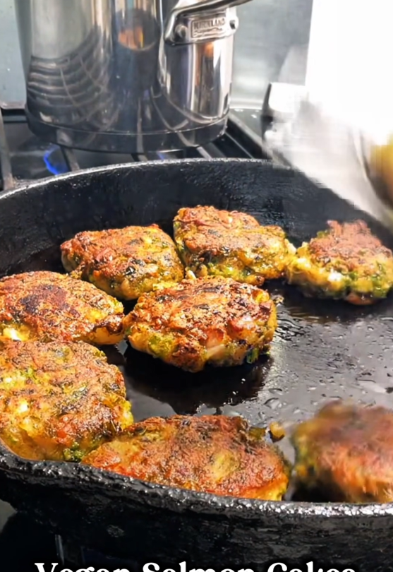 Vegan salmon cakes jackfruit, kale & king oyster mushroom recipe