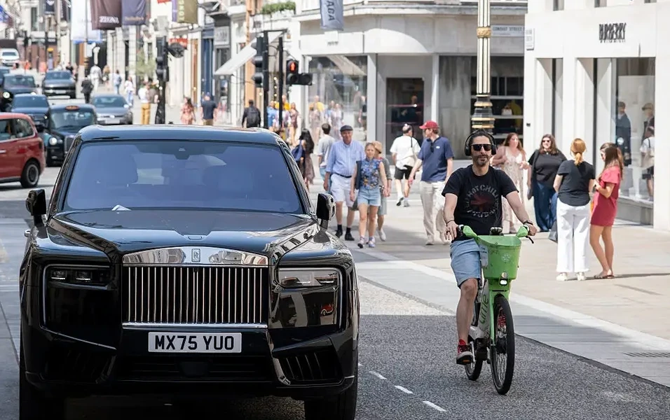 Rolls-Royce shares face mixed outlook despite strong Q1