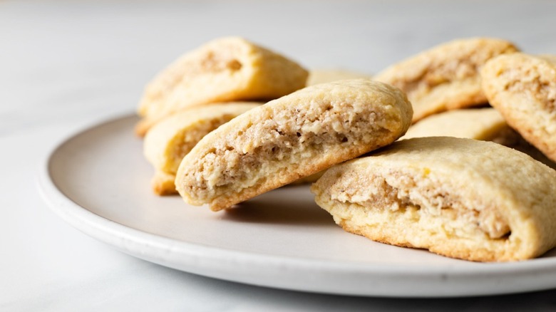 Walnut pillow cookies
