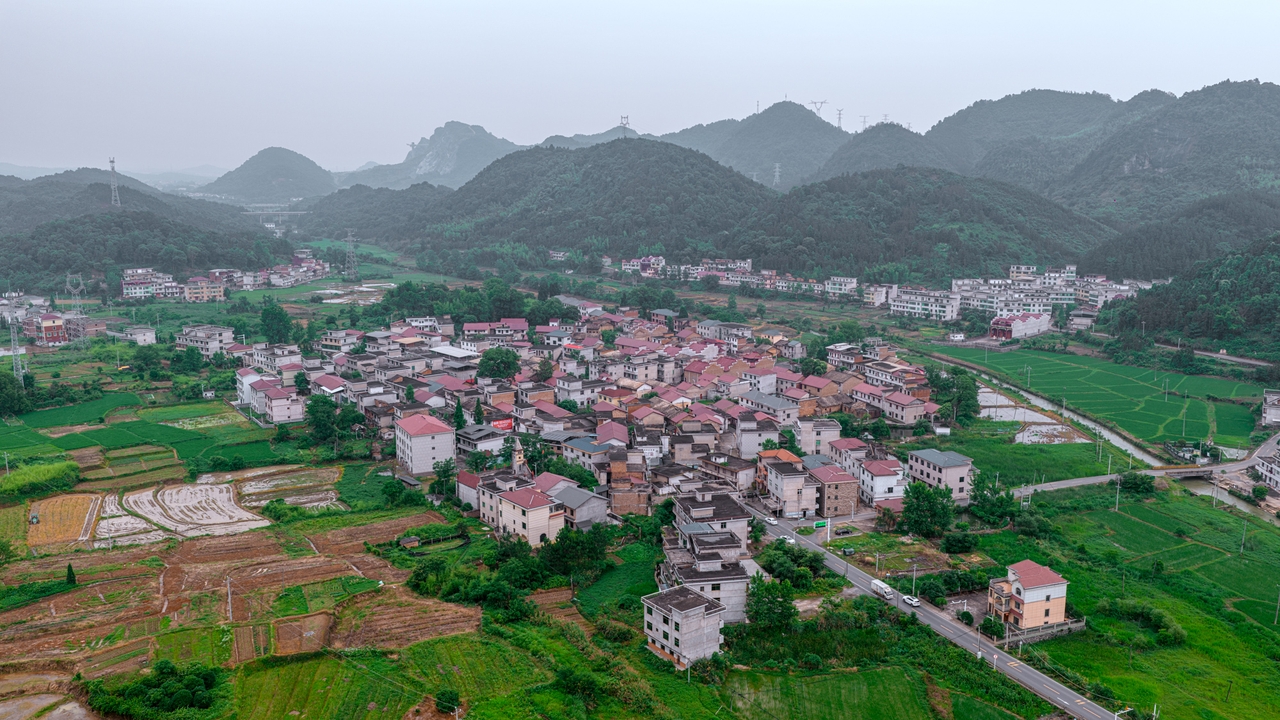 江西分宜：巧手织麻 古韵流香