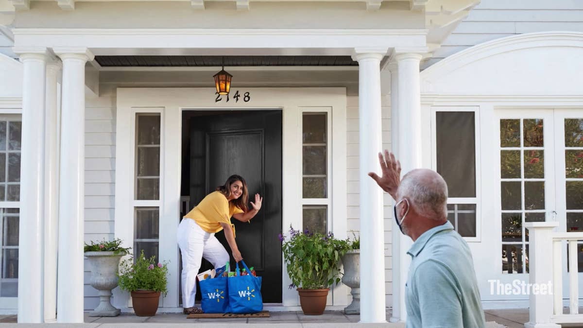 Walmart targets last-minute shoppers with delivery push