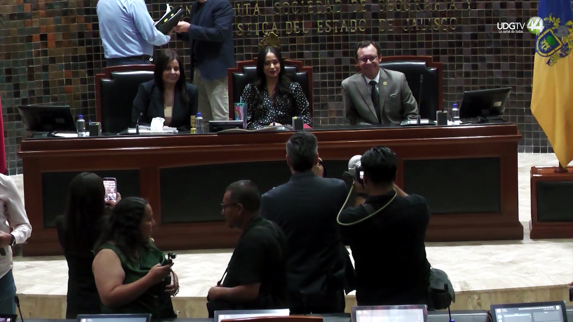 “No nos van a destruir”, advirtió el diputado Almaguer ante campañas de ...