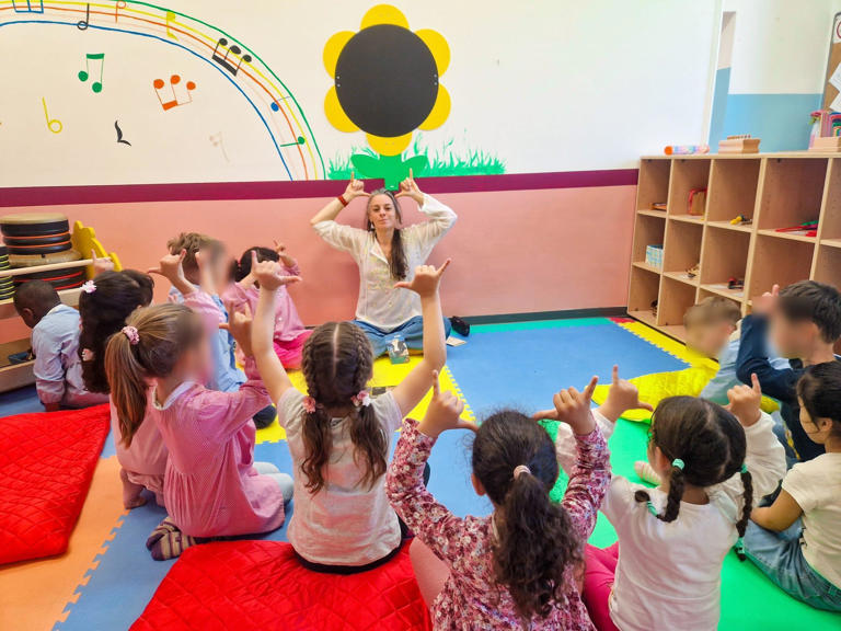 Festa alle scuole dell’infanzia. Canzoni e attività con la LIS: "Uno ...