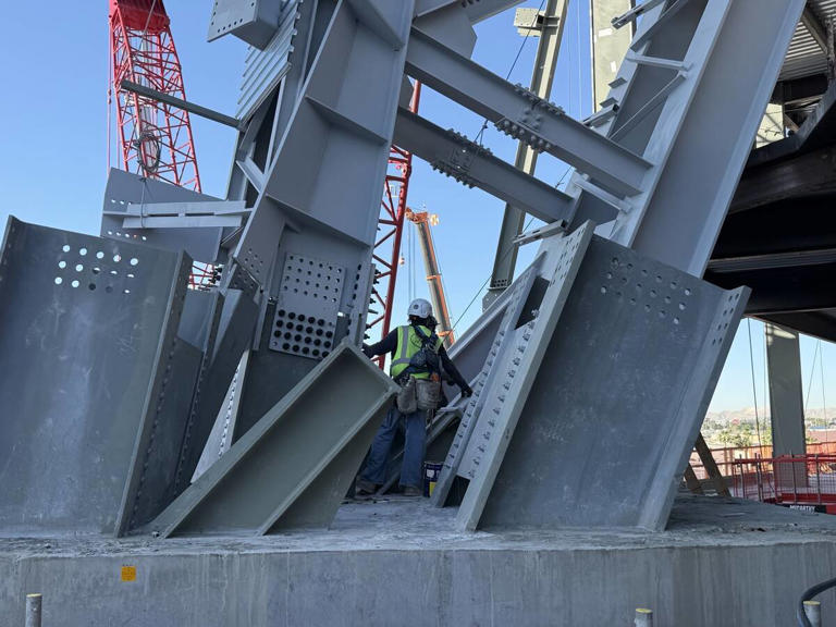 Raise the roof: First steel truss installed on A’s ballpark in latest ...
