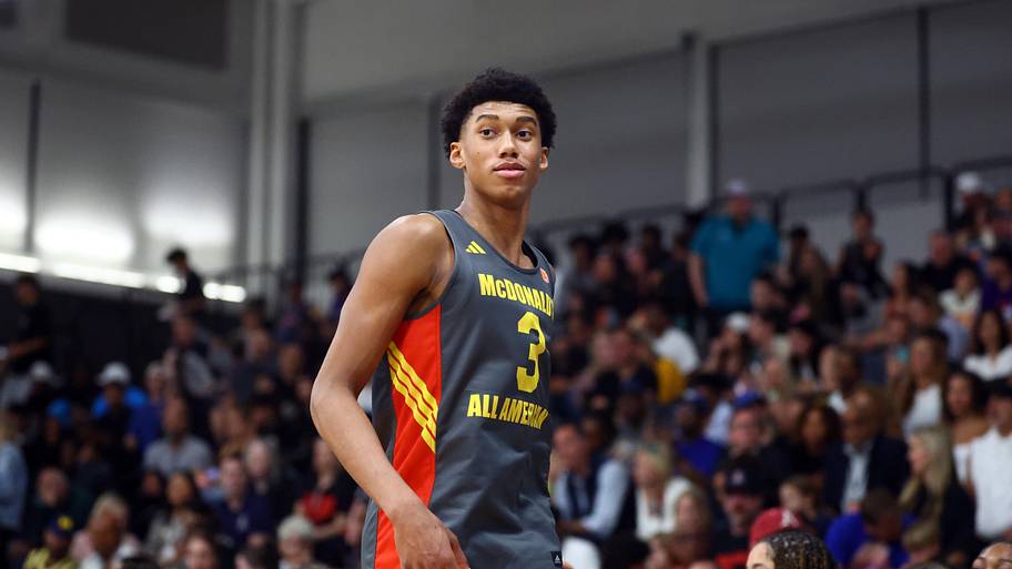 BYU hoops commit Bruce Branch III throws down wicked slam in Team USA debut