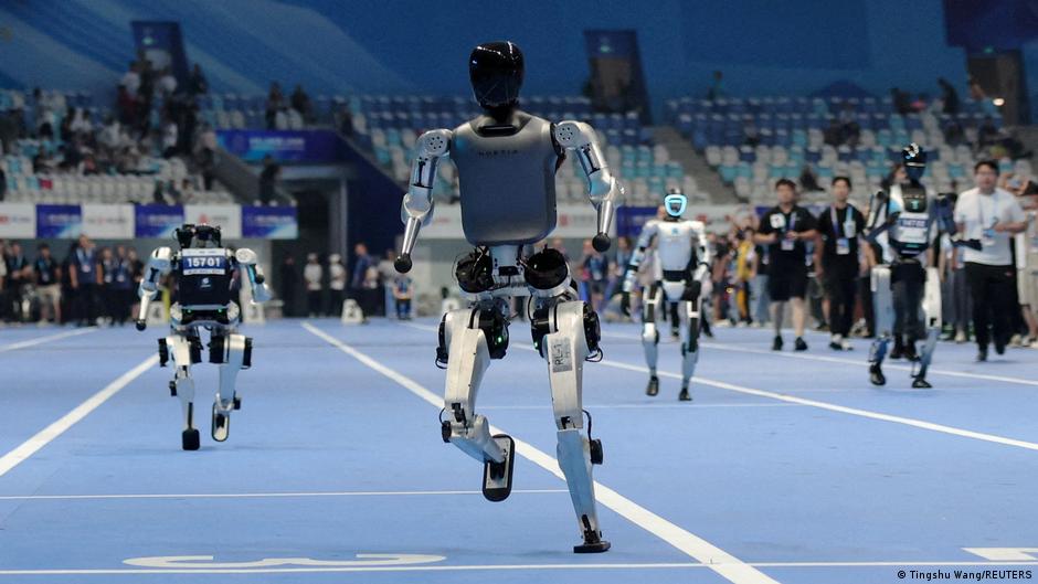 World's first humanoid robot games begin in China