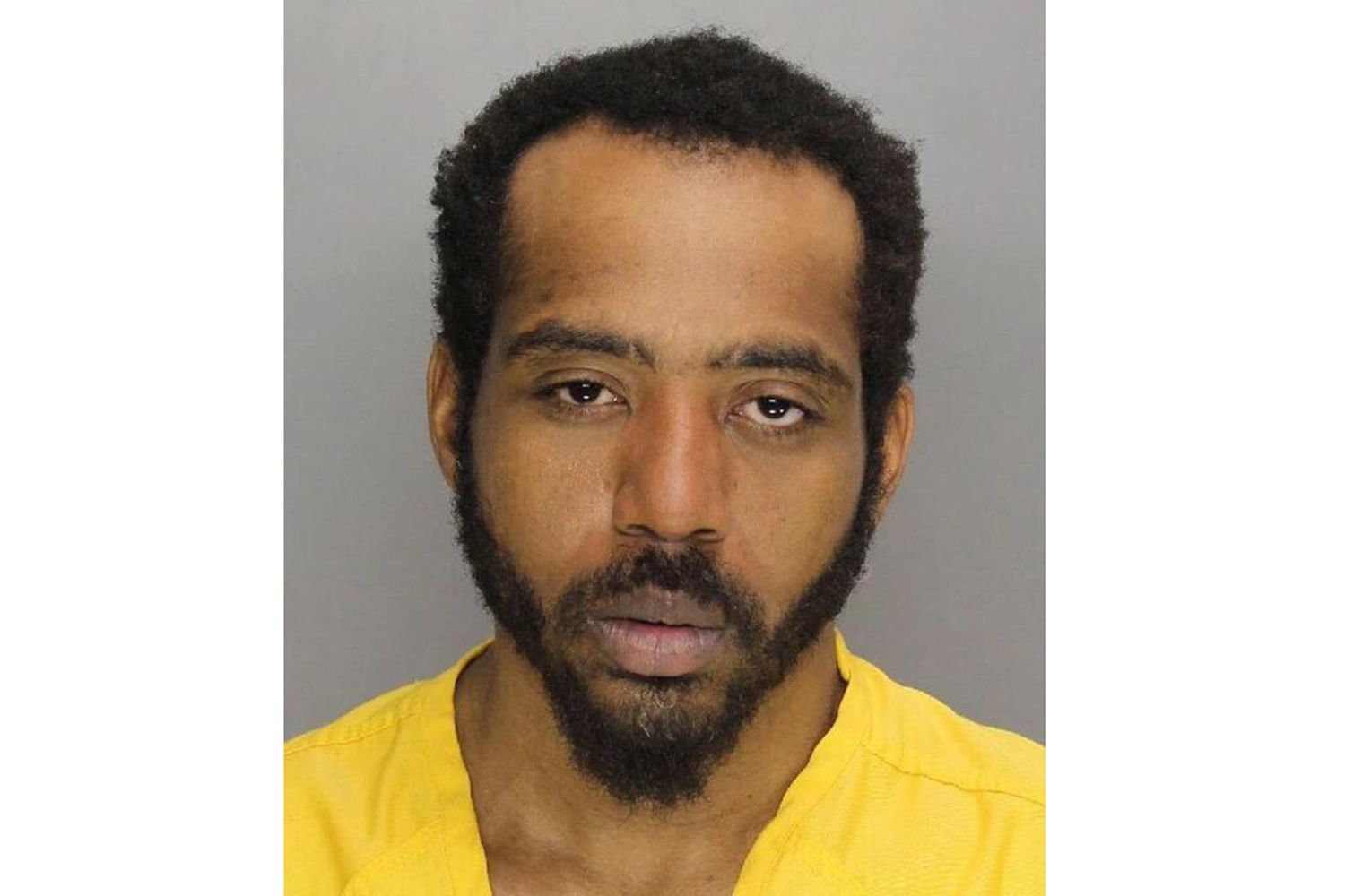 Man's body found by maintenance worker in abandoned grocery store ...