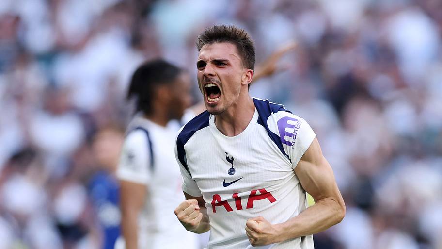 Fabrizio Romano hands Tottenham a twist in the Joao Palhinha transfer tale