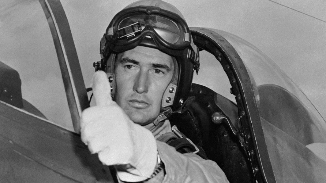 15 celebrities who served in the military