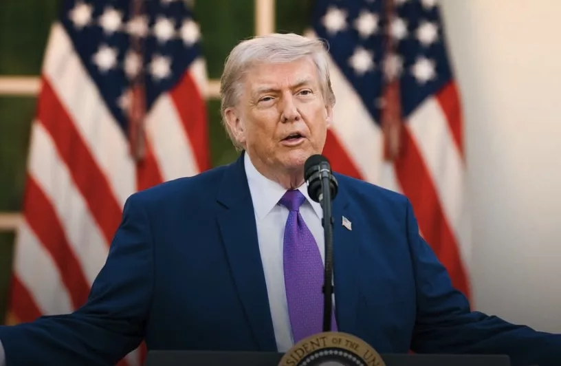 „Jemand sollte dem Papst erklären“: Donald Trump wieder auf ...