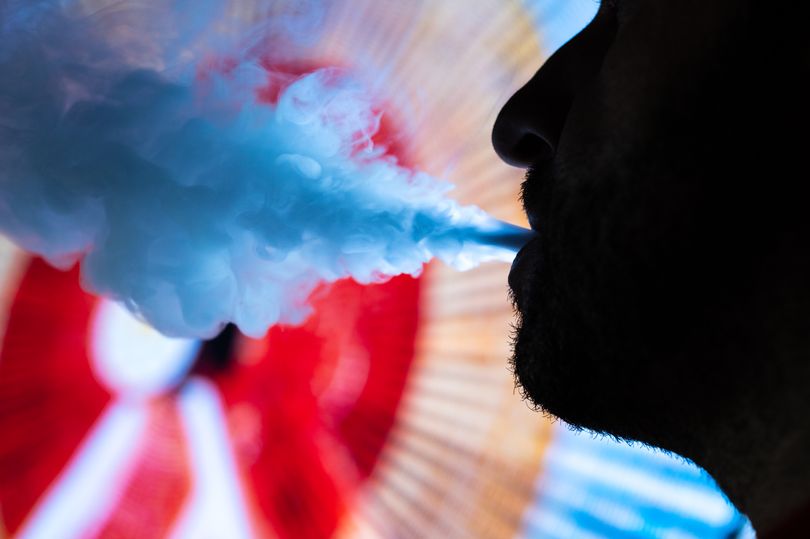 Vaping alters 3,124 genes and new study shows which flavour is 'worst'