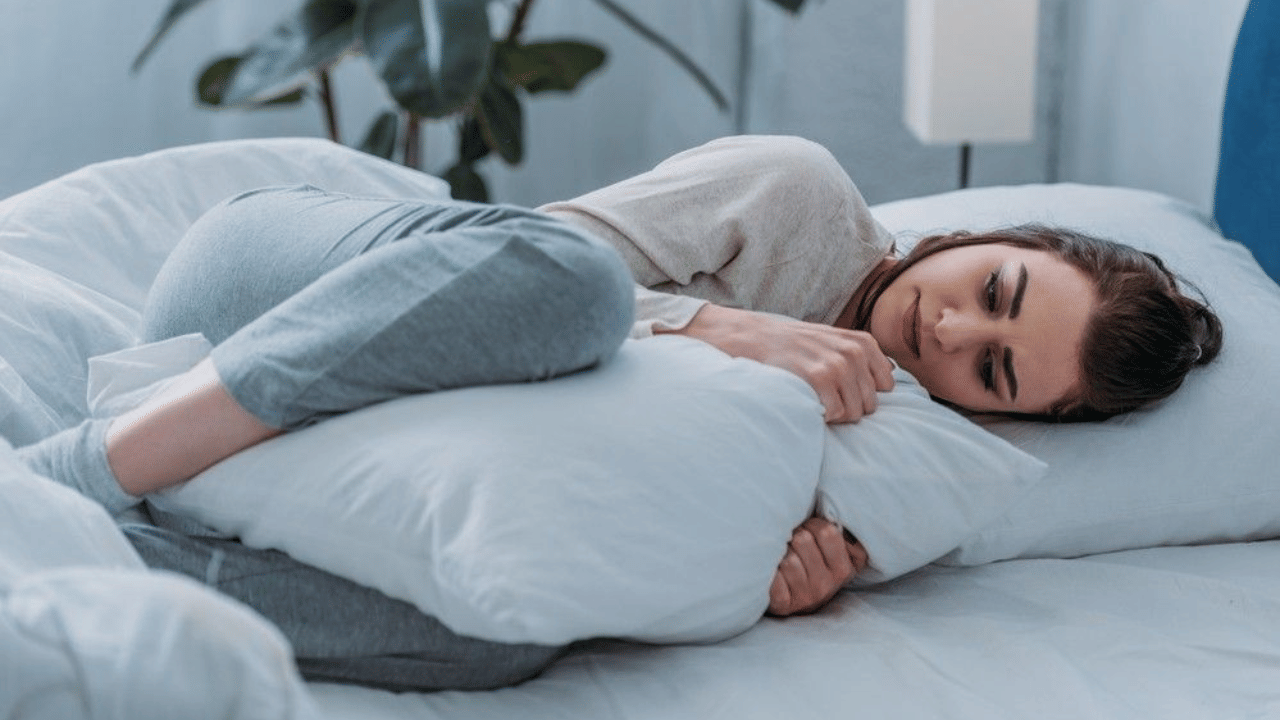 Could your pillow be blinding you? New study warns glaucoma patients ...