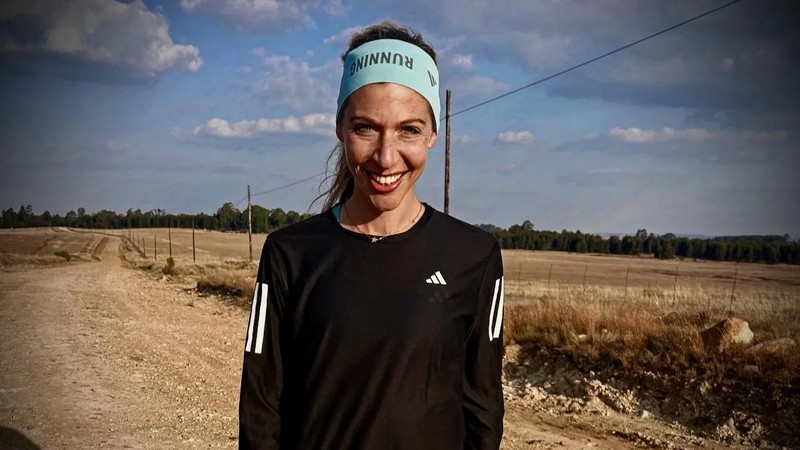 Gerda Steyn in 'Dullies' busy with Comrades Marathon final touches