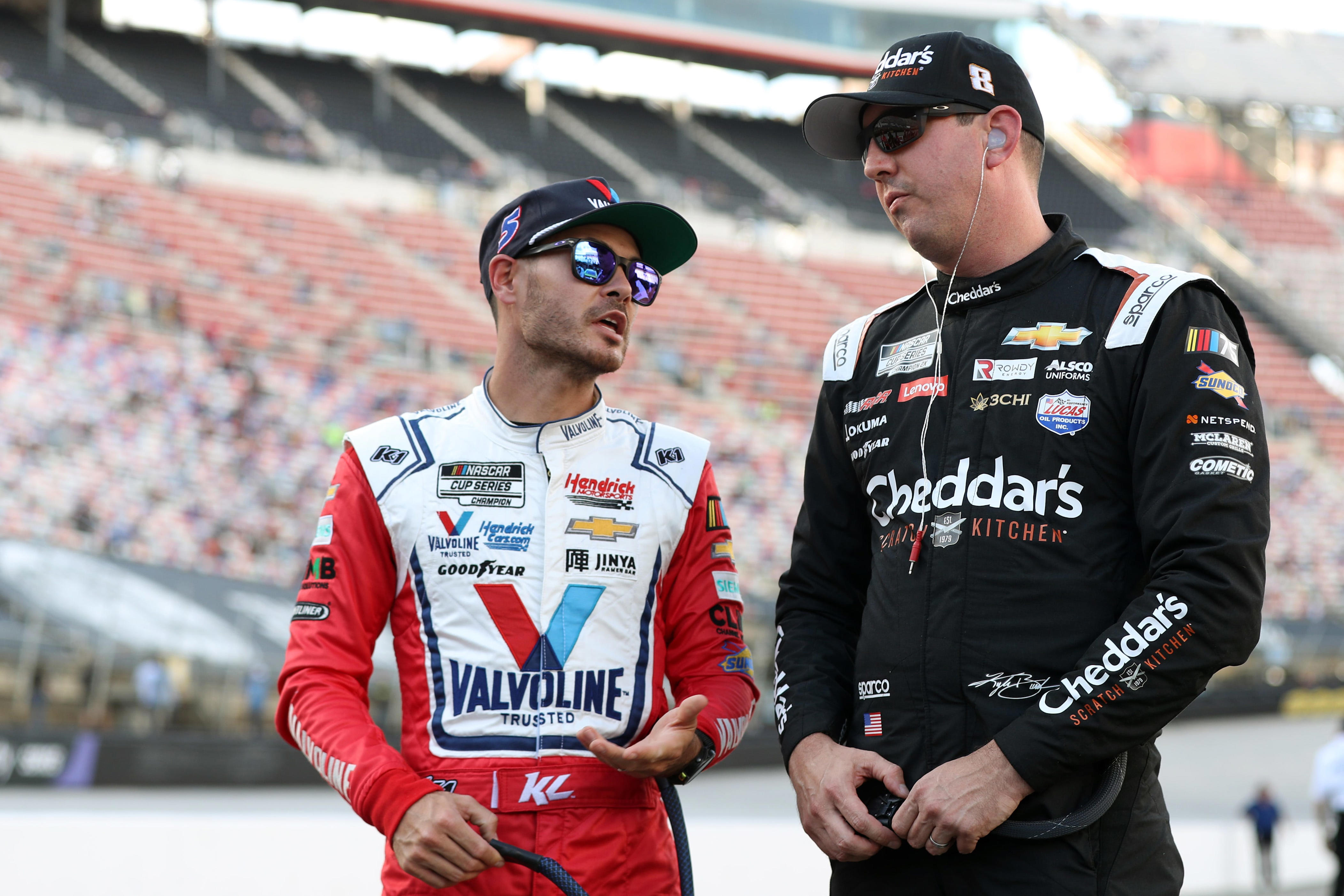 Kyle Larson to donate winnings from dirt race to Kyle Busch’s charity