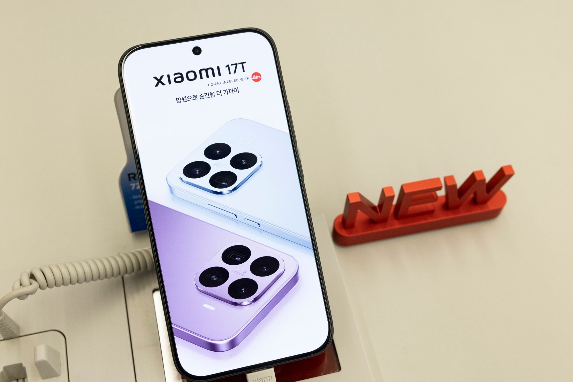Huawei to hold the line as memory price surge hits China’s smartphone ...