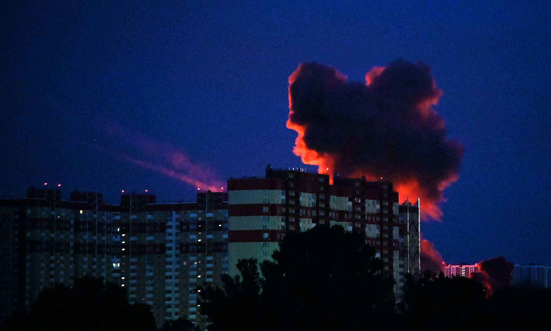 Russia carries out massive strike on Ukraine, killing at least 11 ...