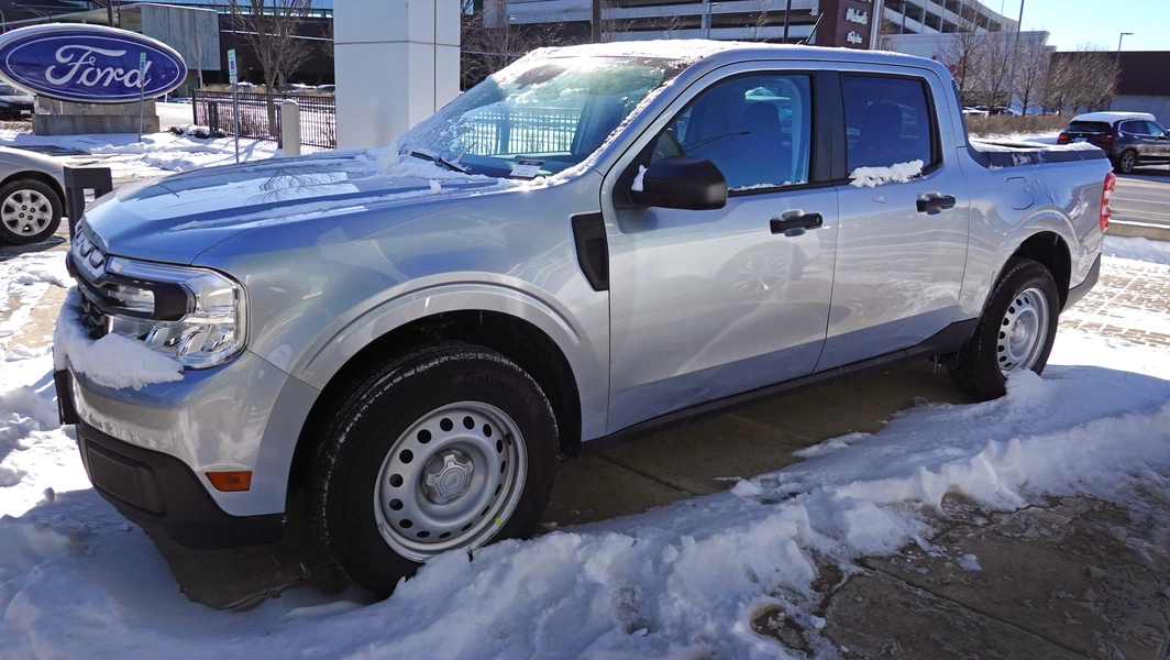8 compact pickup trucks with big capabilities