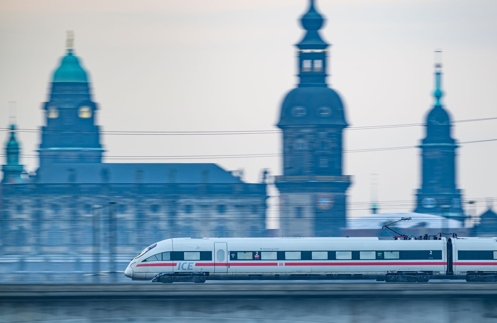 Bahn hält am Ziel Tempo 200 zwischen Berlin und Dresden fest