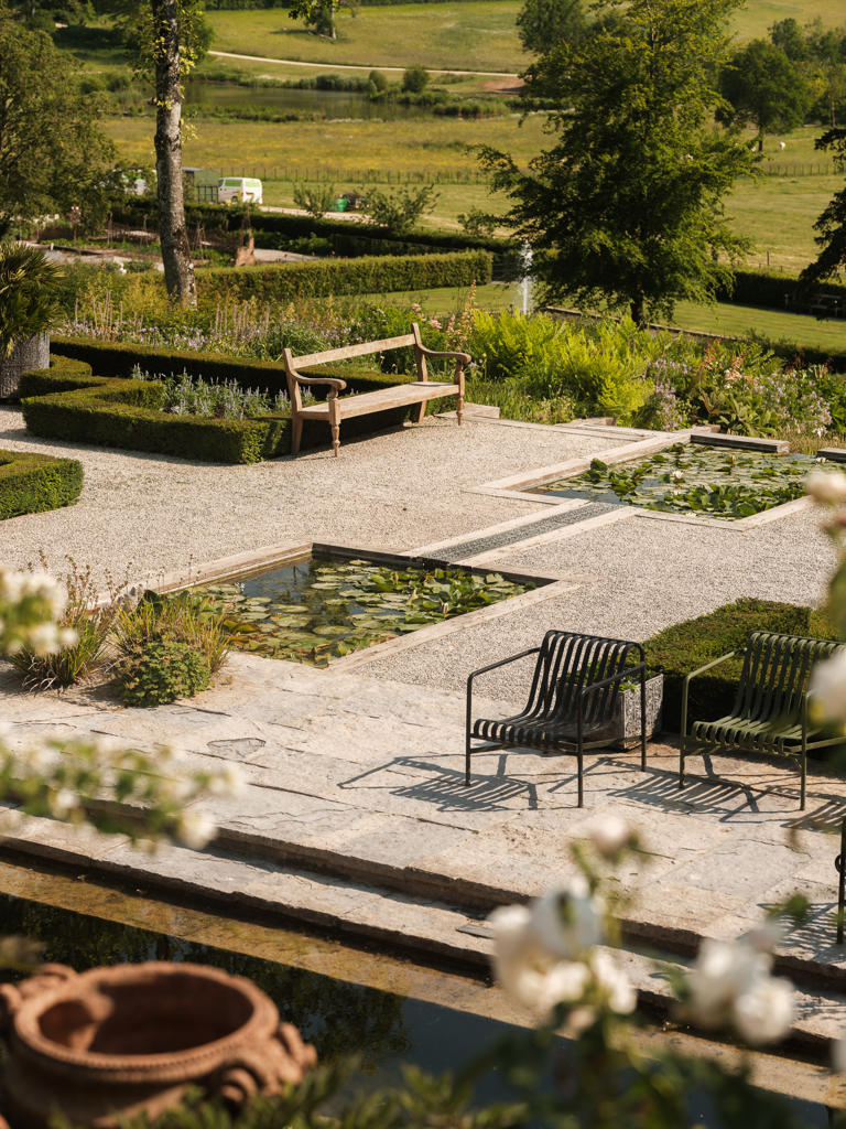 5 things that'll make your garden feel like the grounds of a five-star ...