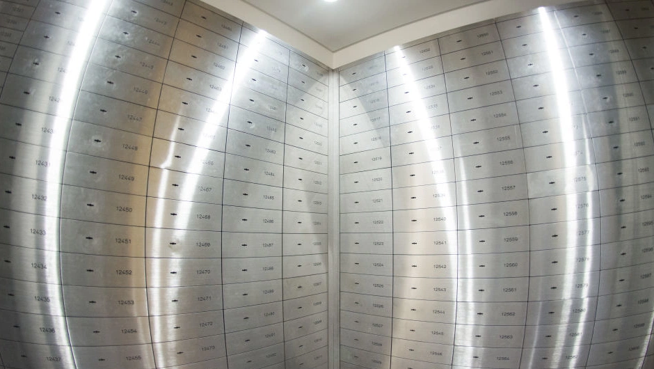 15 risks and limitations of safe deposit boxes