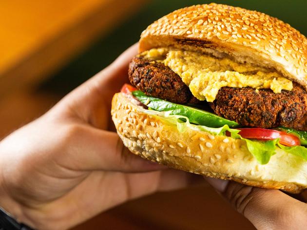 Burger-Pattys von Rewe, Edeka und Lidl im Test: Achtung vor Keimen in 4 ...
