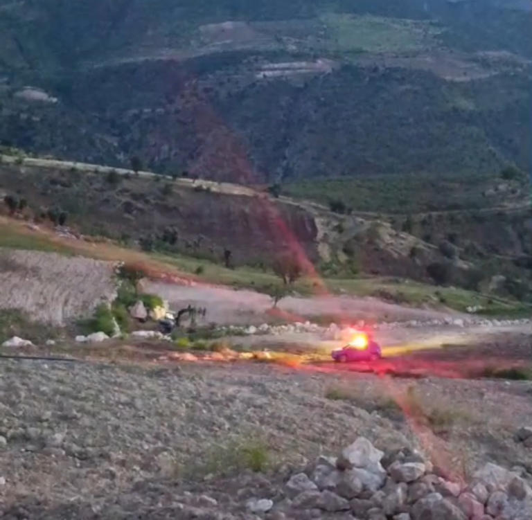 Siirt’te yürek burkan kaza: Babasının kullandığı kepçenin altında kalan ...