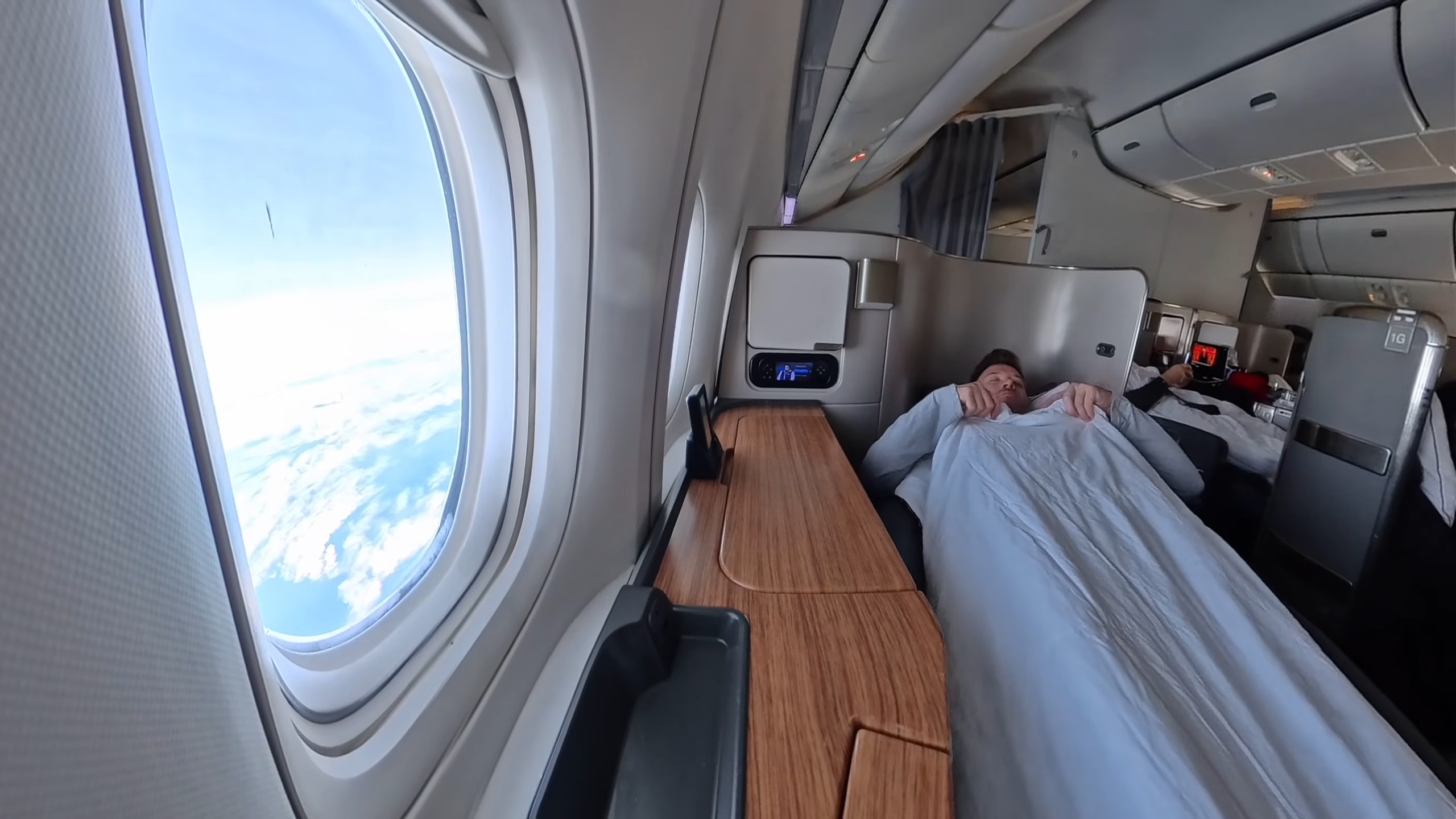 He paid $13,500 for first class to Hawaii - then found dirt in every cabin