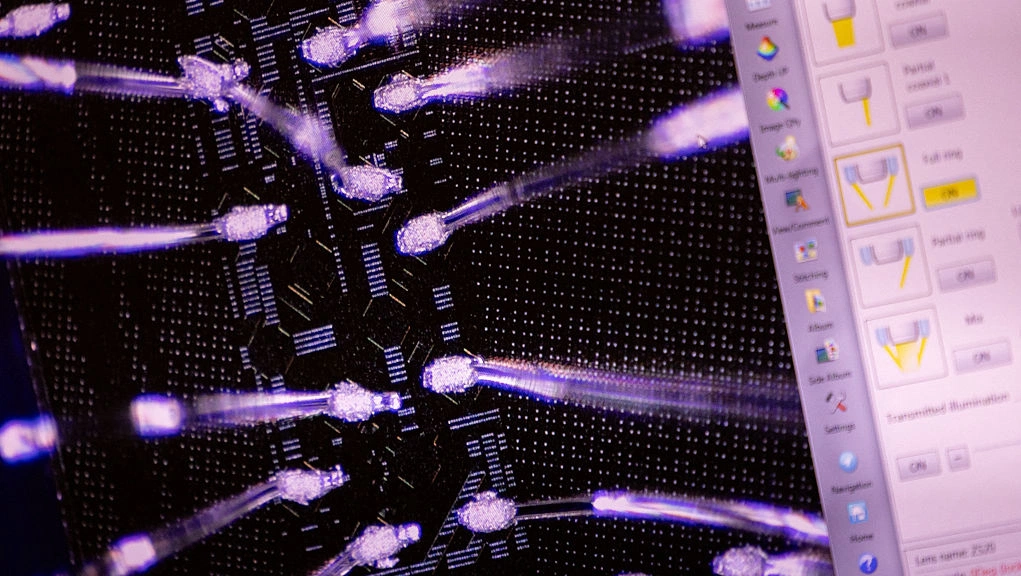 Illinois team achieves scalable 3D silicon transistor breakthrough