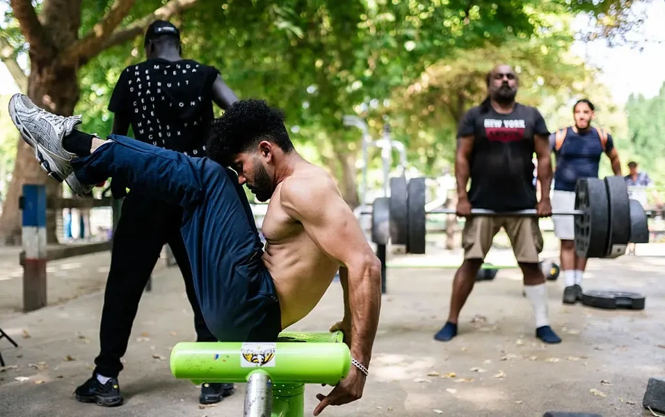 Why your next workout needs friends