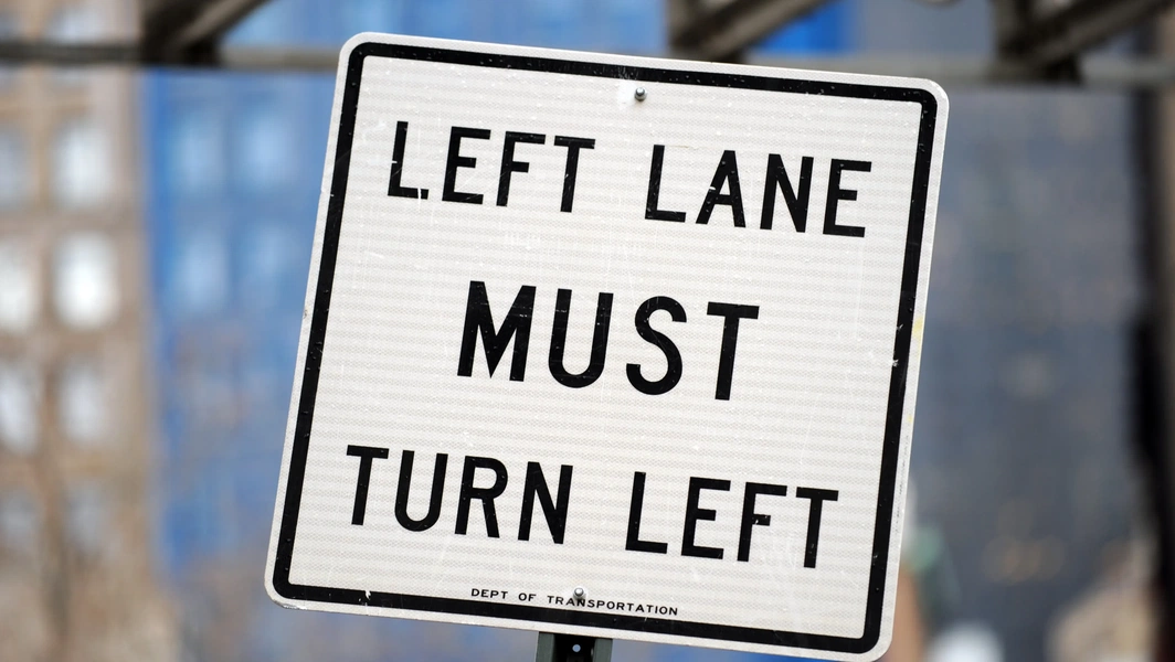 13 confusing and amusing road signs