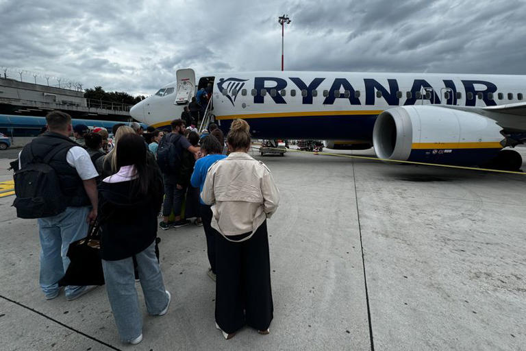 Ryanair shames customers who break unspoken clothing rule during flights