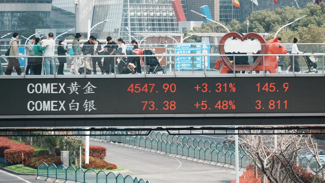 Silver rises in Asia but stalls below key $78 test