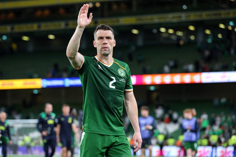 Seamus Coleman is urged to make the 'smart' Premier League switch