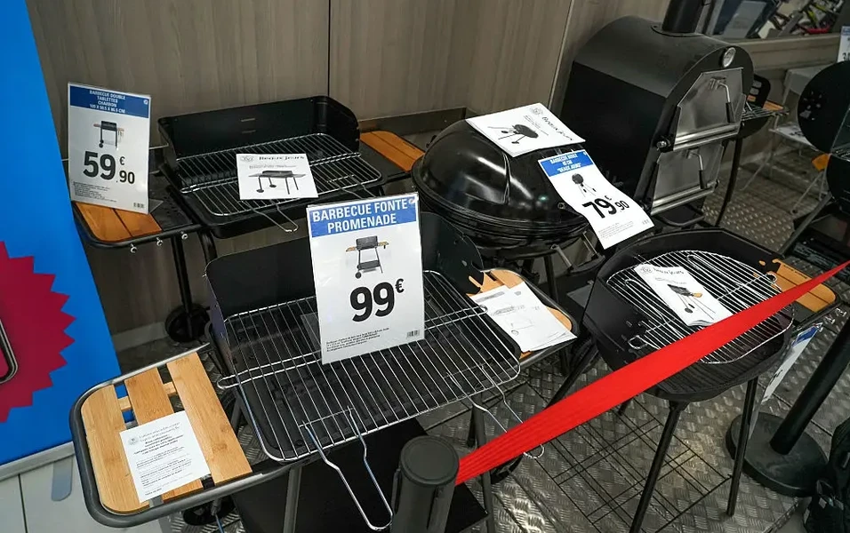 Portable grill prices drop ahead of summer BBQ season