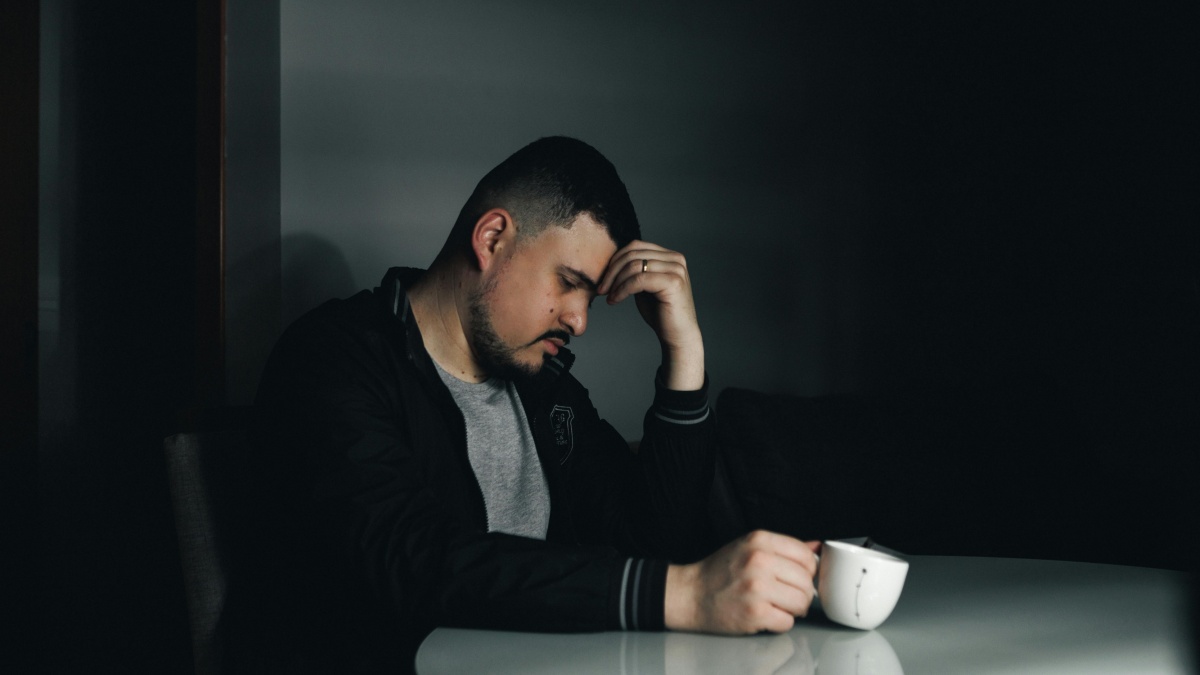 What Is Seagulling And Why It Keeps You Emotionally Trapped