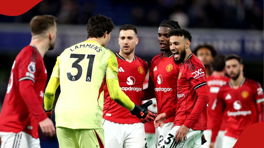 Senne Lammens: Man United goalkeeper wins award ahead of Arsenal, Man ...