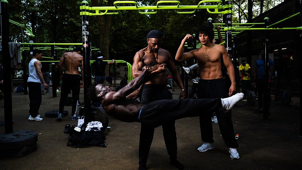 Why your next workout needs friends
