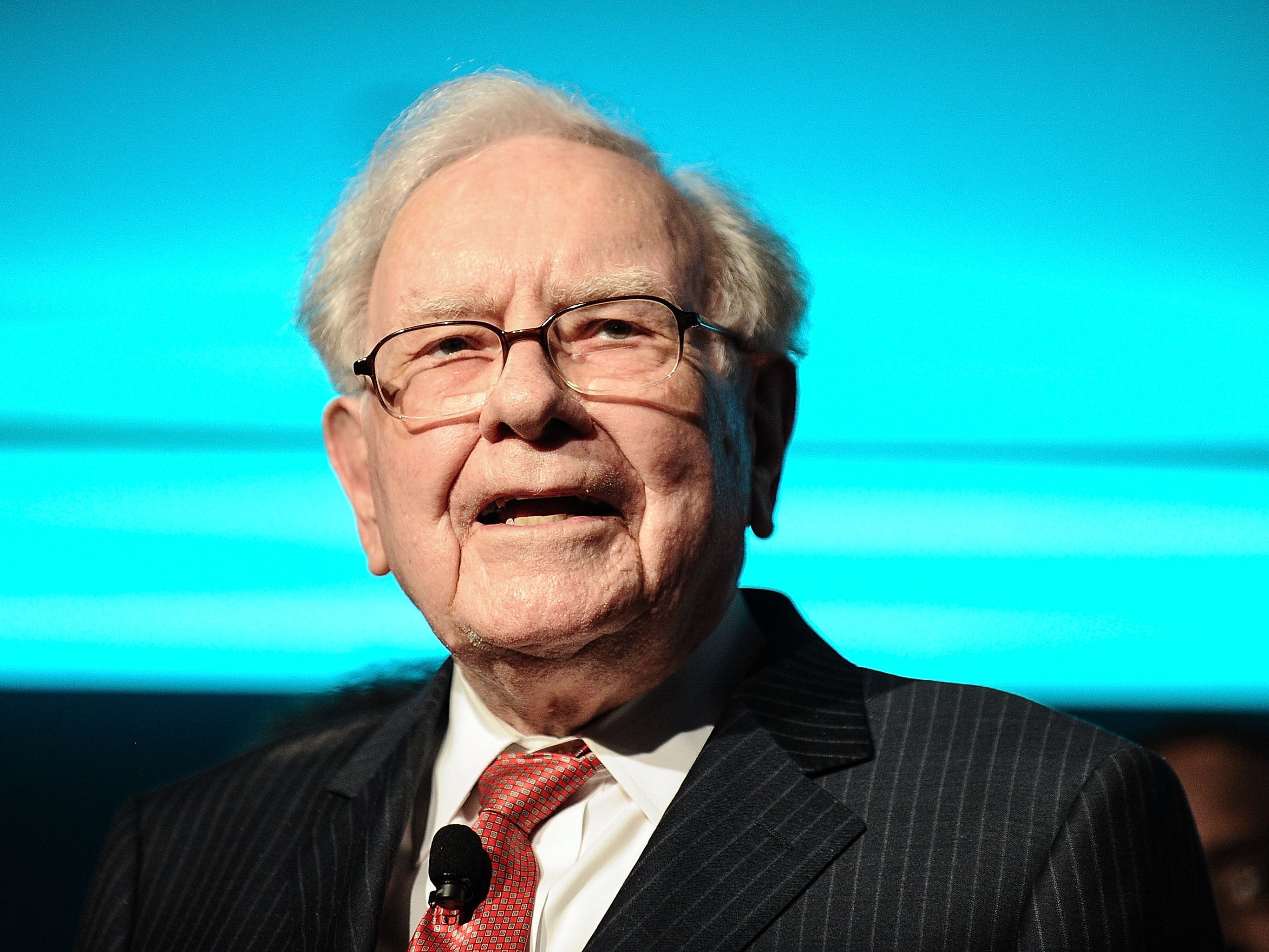 Warren Buffett's successor is finally putting his nearly $400 billion ...