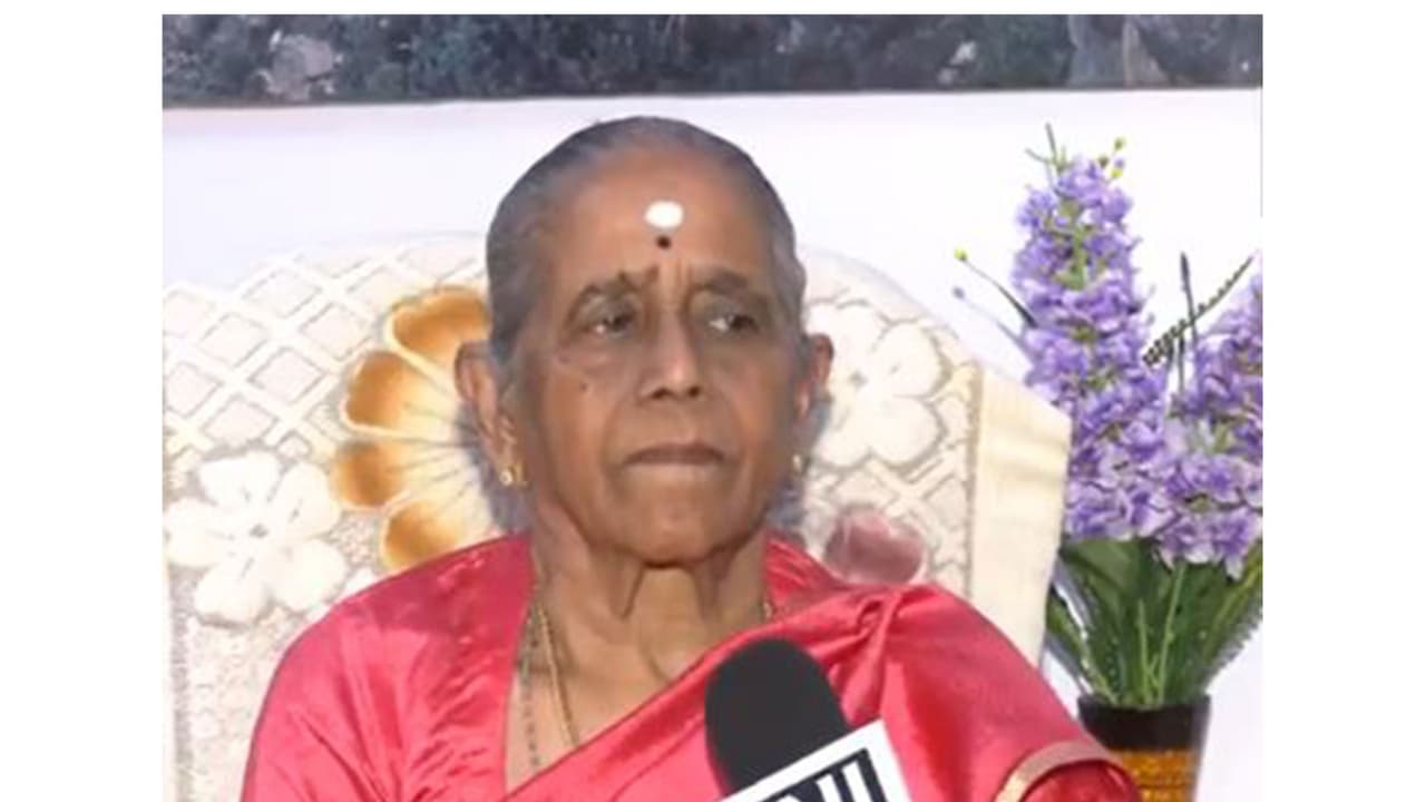 DK Shivakumar was naughty, mediocre in studies: Teacher recalls CM's past