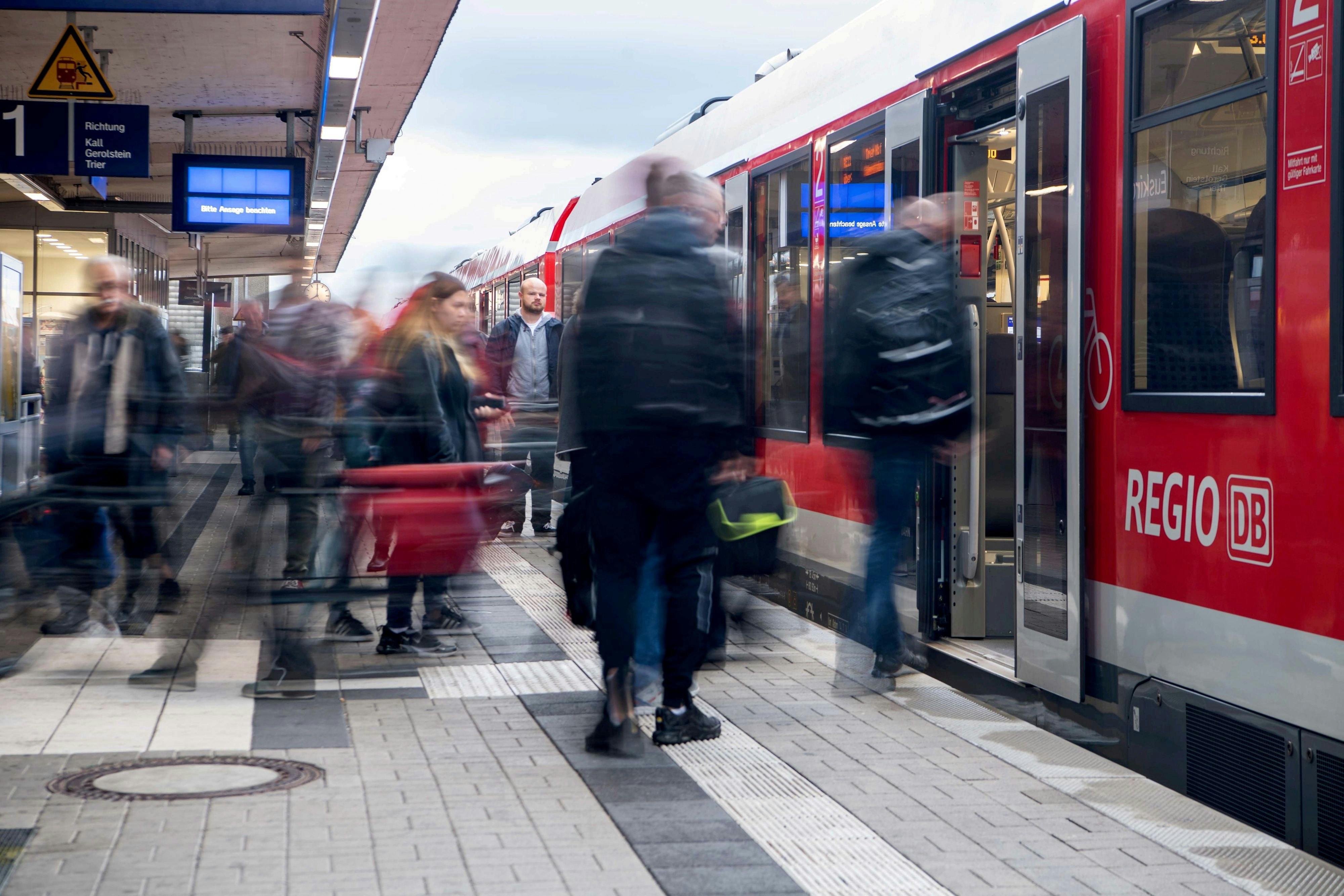 Bahnfahren: Jetzt gilt im Kreis Euskirchen ein neues Tarifsystem