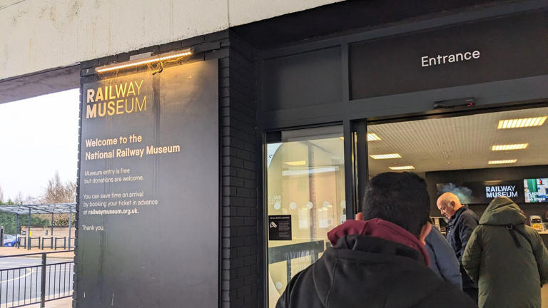 Museum plans signs to stop visitors getting lost