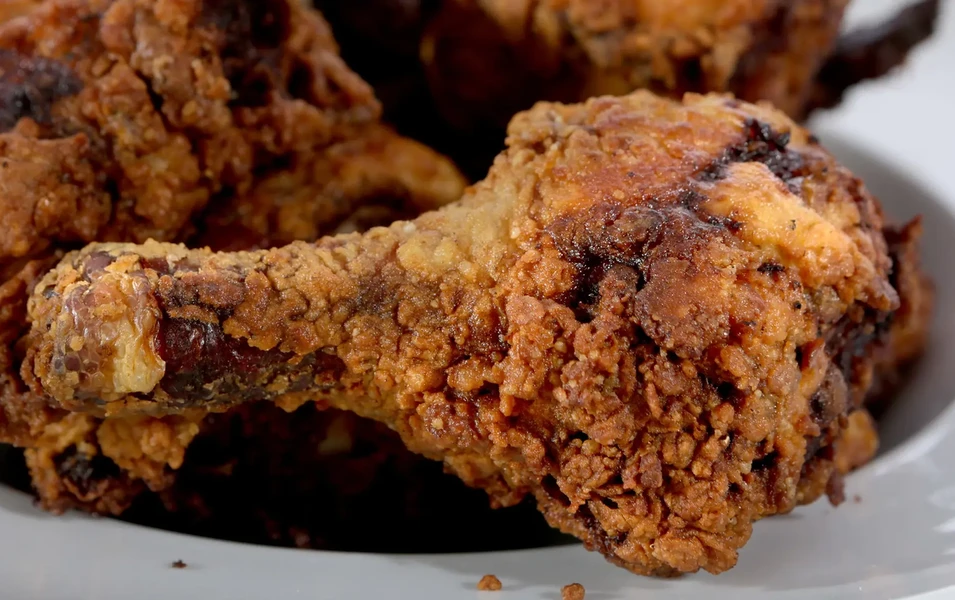 Crispy chicken drumsticks made easy at home