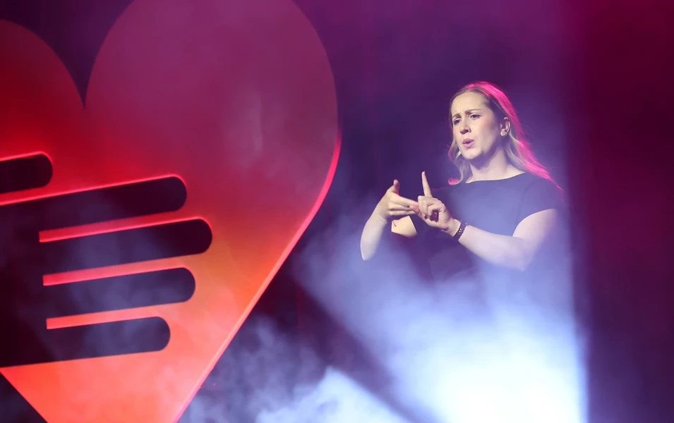 Learning sign language opens new worlds
