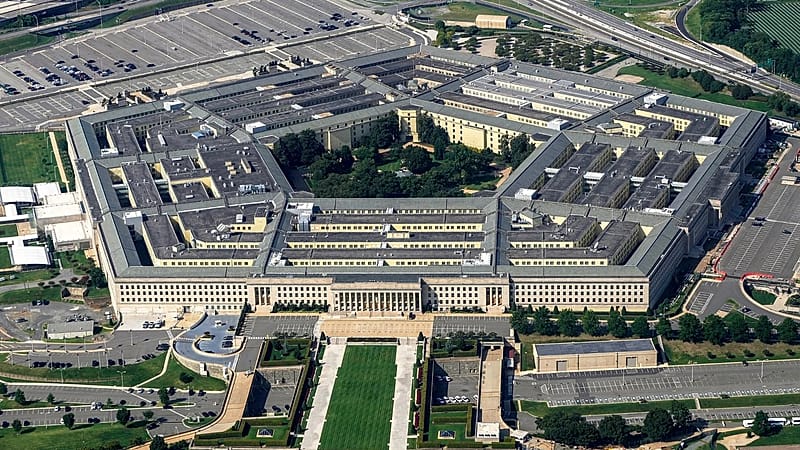 Pentagon bans journalists from press office, citing classified material